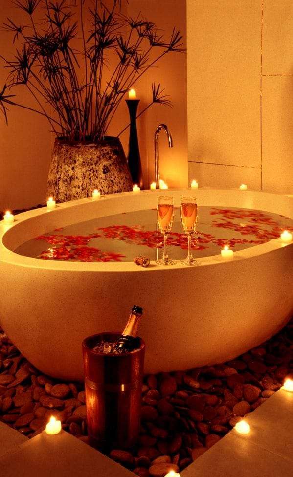 Ideas For Preparing A Romantic Bath Decoration Ideas For Preparing A Romantic Bath Decoration